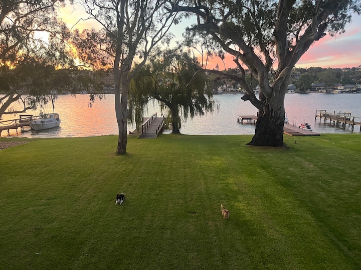 Shangri-la,
Mannum - Mannum