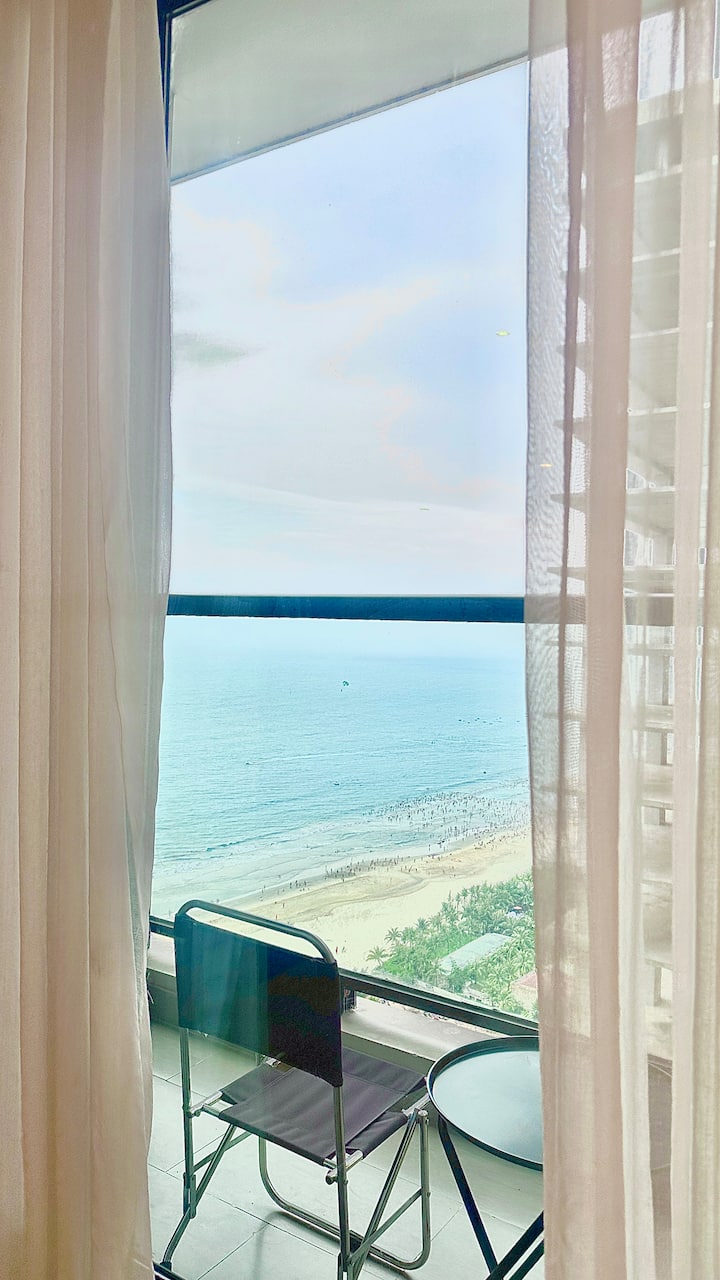 Family-friendly Beachfront Apartment - Da Nang