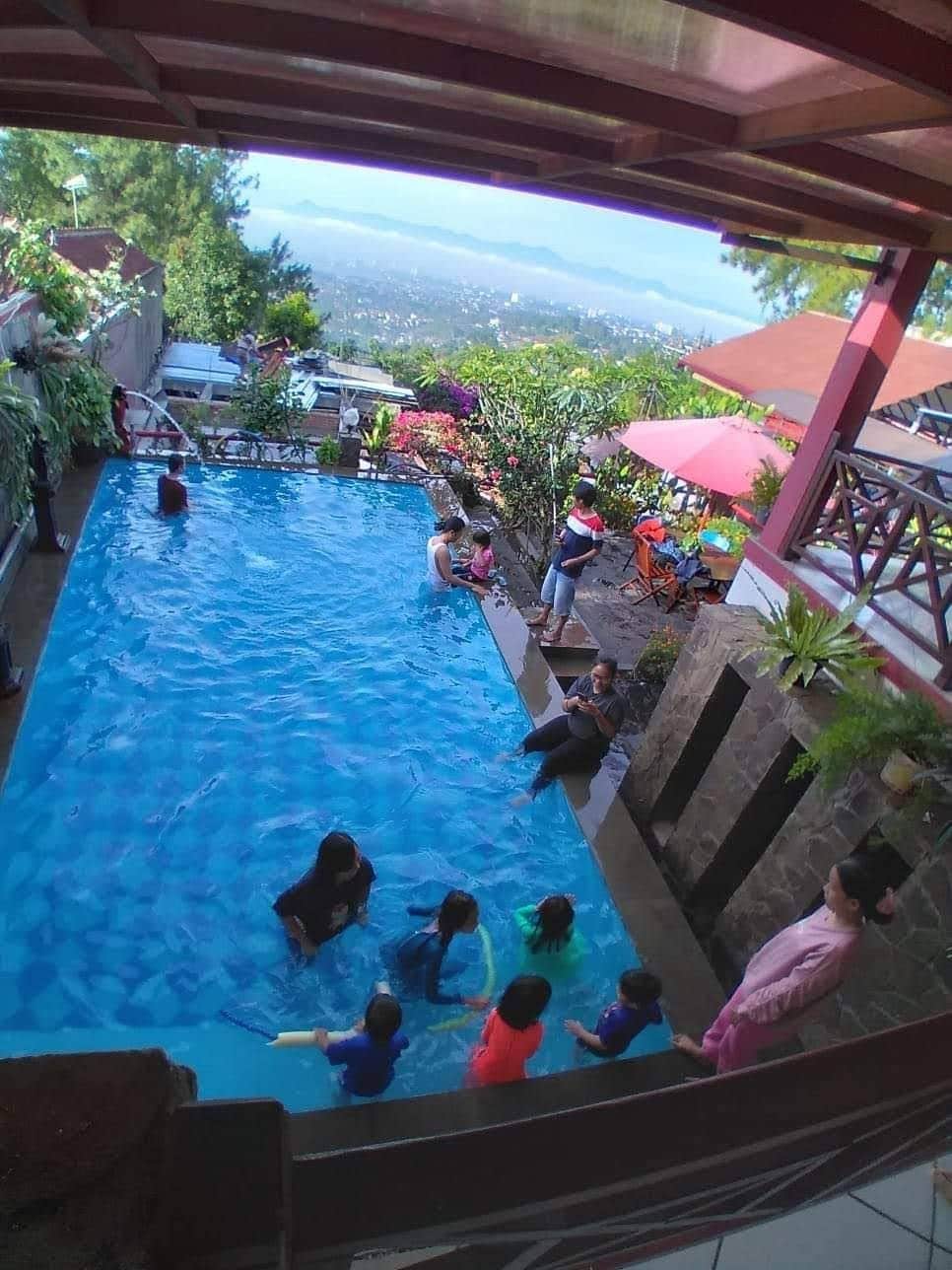 Villa DagoPakar Timur 6BR 35p PrivatePool Cityview - Villas for Rent in ...