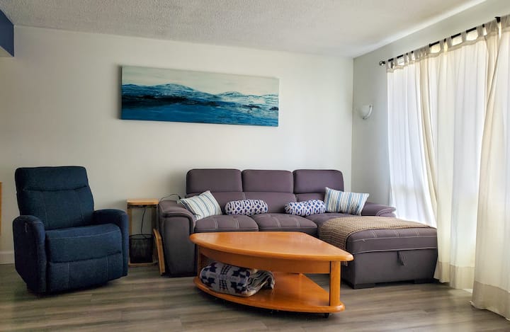 Wine, Boats And Bikes - St. Catharines