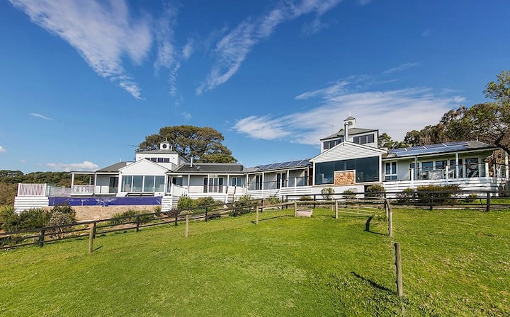 South Hampton Red Hill - The Entire Property - Mornington