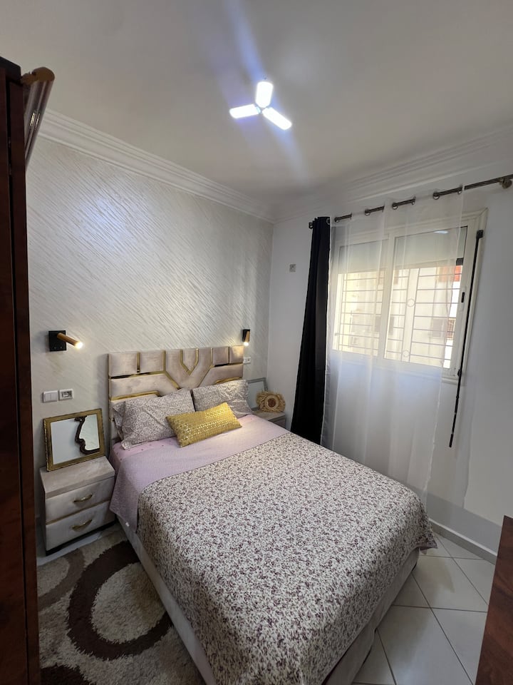 Stylish 2 Bedroom Apt Central With Fibre/parking - Agadir