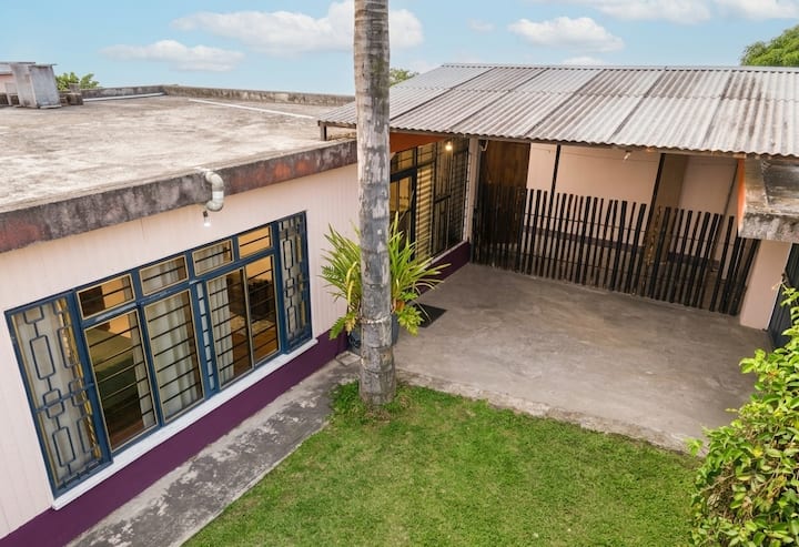 Casa Amplia/zona Aeroparque+cochera+netflix - Orizaba