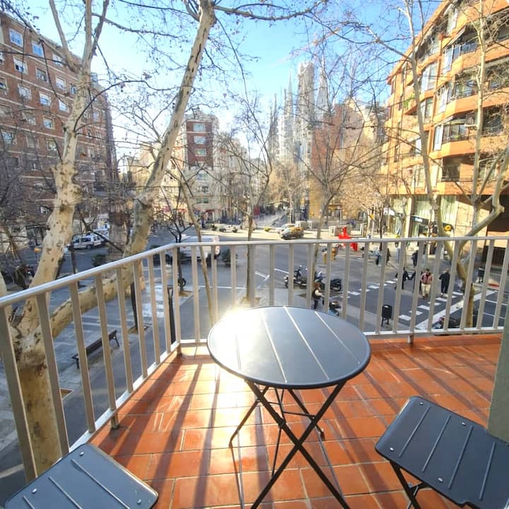 G14- Apt. 4 Bedr. / Balcony. Sagrada Familia Views - Barcelona