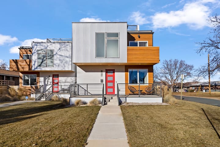 King Bed, Firepit & Rooftop At Golfside Home - Denver