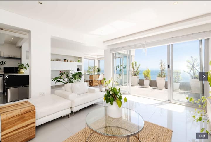 Luxury 3 Bedroom Double Story Penthouse - Claremont