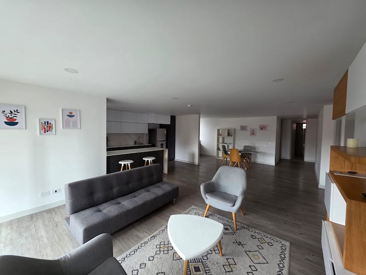 Lubeck 901 Cozy Apartment In Laureles 3br W/ac - Prado