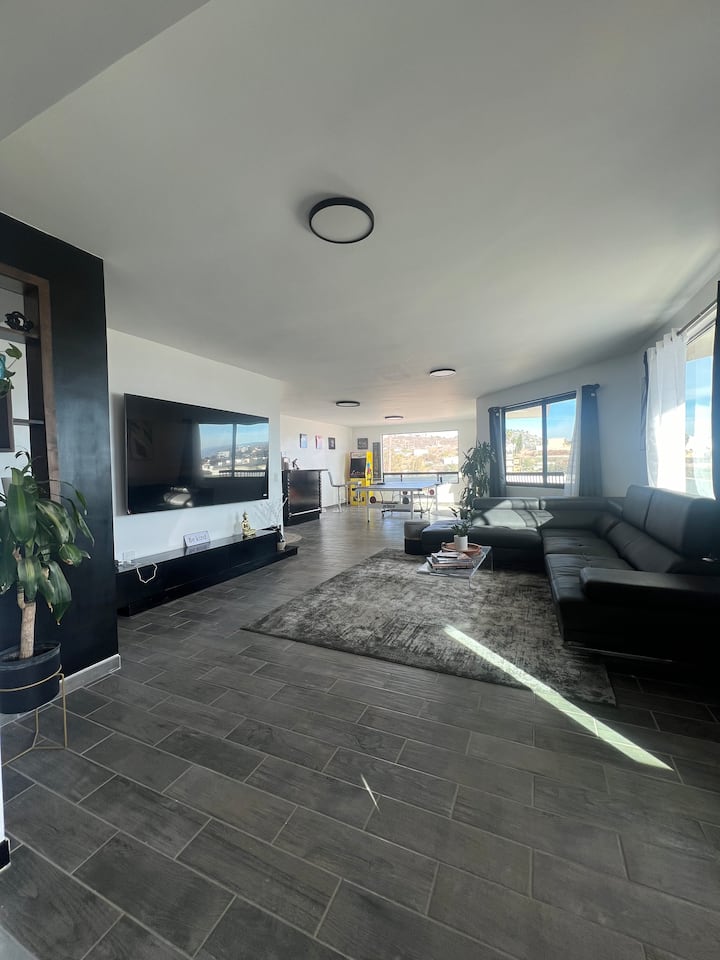 Casa Blanca | Arcade | Ping Pong - Ensenada