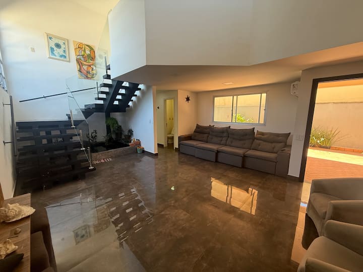Casa Com Piscina E Ar Condicionado. J Rei Imóveis - Matinhos