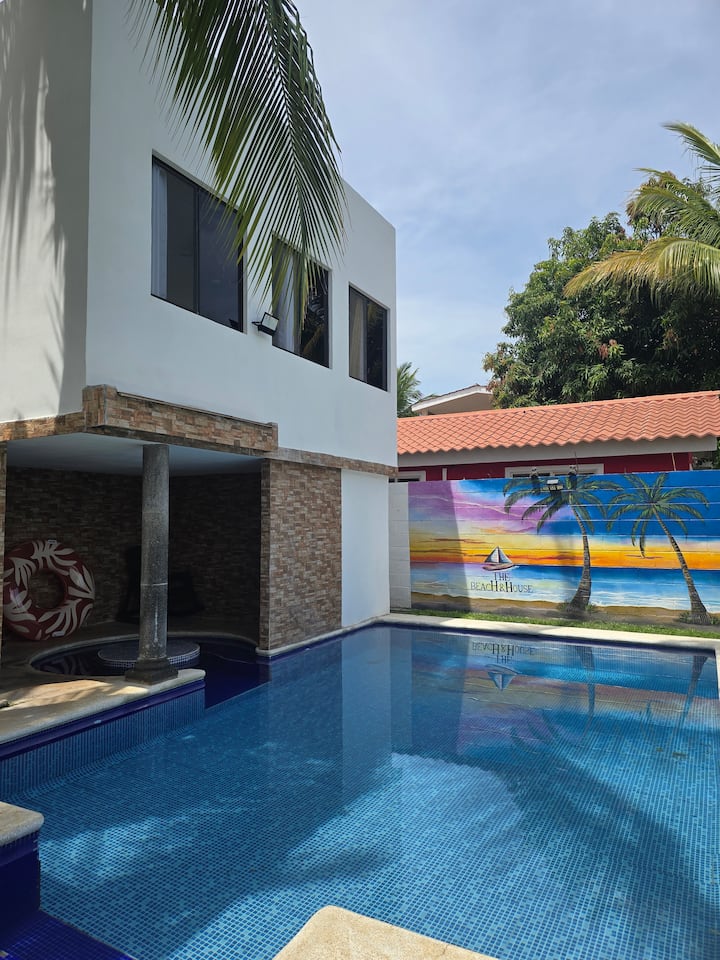 Casa De Playa En San Blas Y Dentro De Surfcity - La Libertad, España