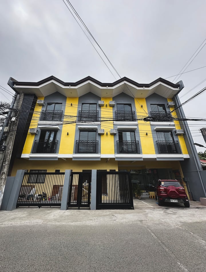 Sergio’s Inn & Suites - Rm 8 (Queen Bed) 2nd Flr - Cebu