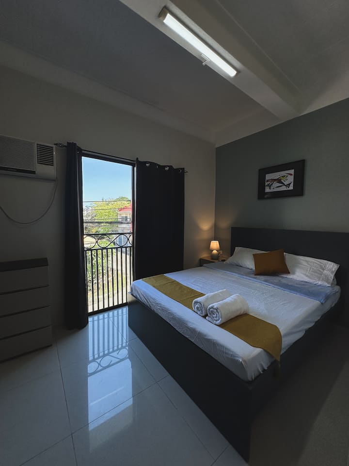 Sergio's Inn & Suites - Rm 7 (Queen Bed) 2nd Flr - Cebu City