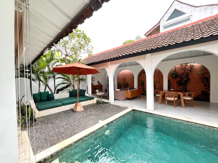 Lovely 2 Bedroom Pool Villa Close To The Beach - Seminyak
