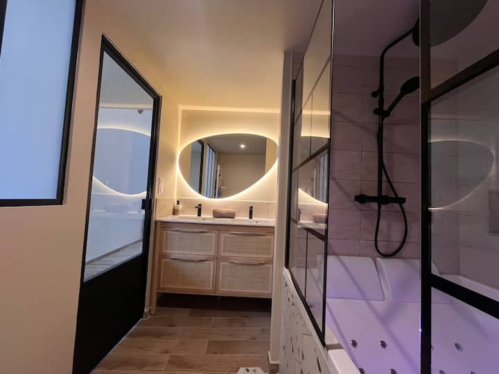 Cocon Mayennais - Loft Balnéo Laval - Loveroom - Laval
