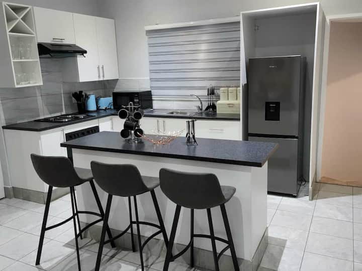 The Metanoia Pool House - Sandton