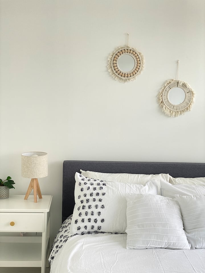 Bright St Lawrence Getaway - Toronto, ON