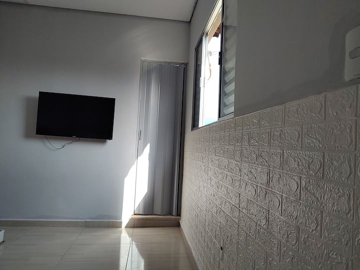 Comodo E Cozinha, Fundos. - Praia Grande