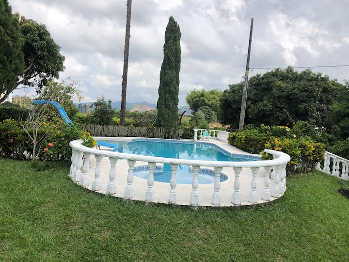 Finca Vacacional En  Pereira - Pereira