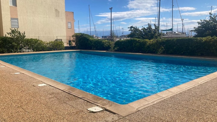Gruissens T2 Rare Piscine Terrasse Clim - Gruissan