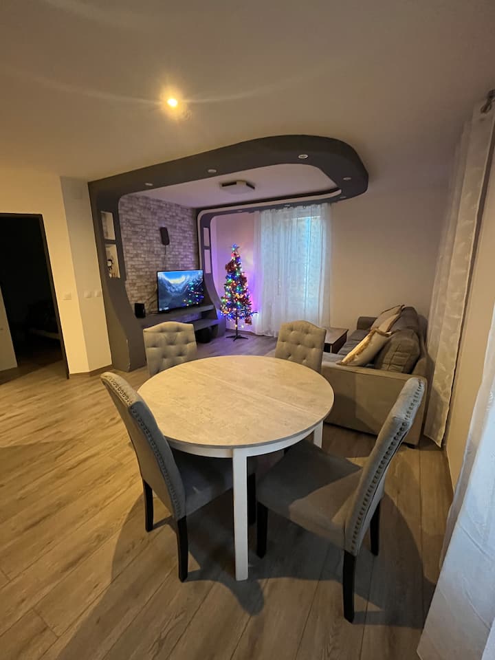 1 Appartement Centre-ville 2 Chambres - Cluses