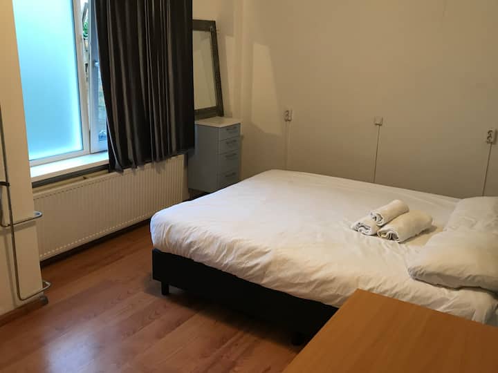 Room In Amsterdam West - Haarlem