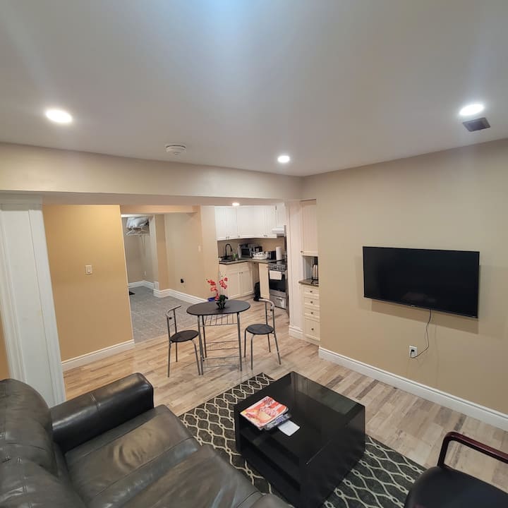 Center Of Barrie City, 9min To Barrie Lake. - Barrie