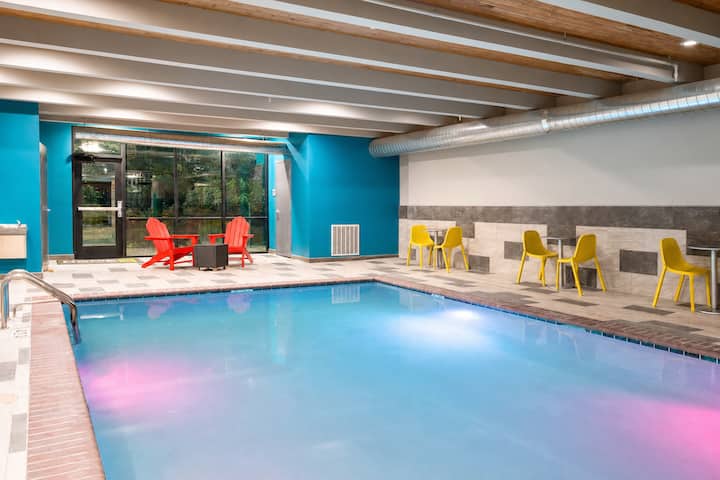 Sunrise Sanctuary: 2 Pet-friendly Units. Breakfast - Roswell, NM