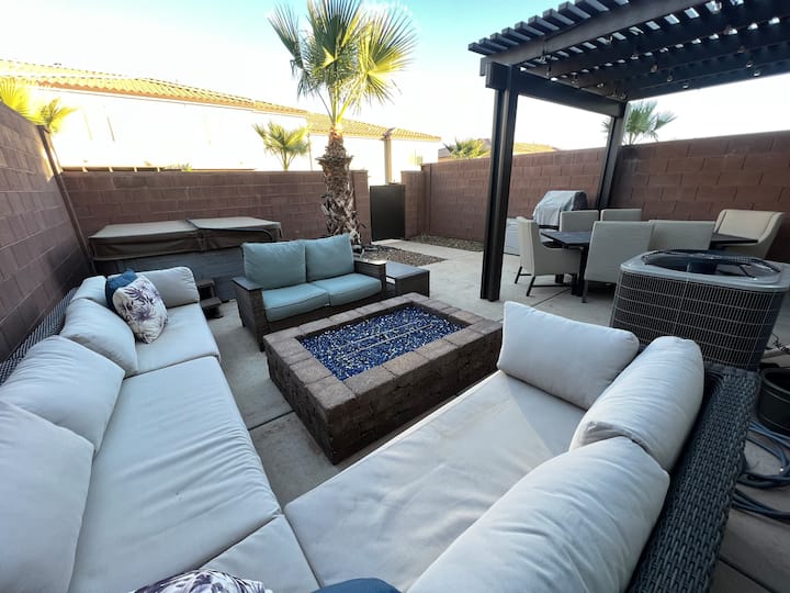 Red Rock Oasis - Washington, UT