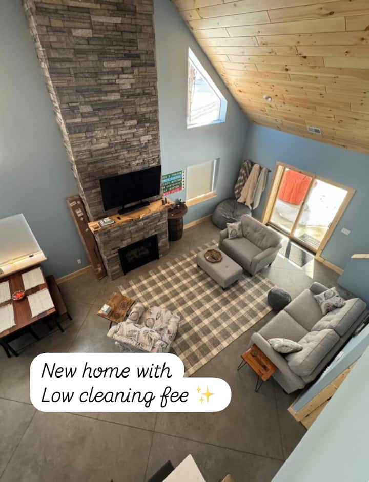 New! On The Golf Course Home “The Crabby Shack” - Mancelona