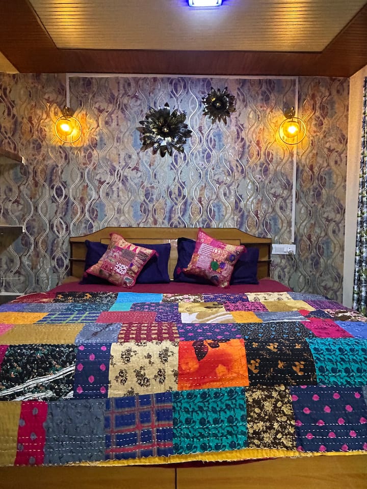 Laxmi Narayan Homestay Room With View - Gangotri