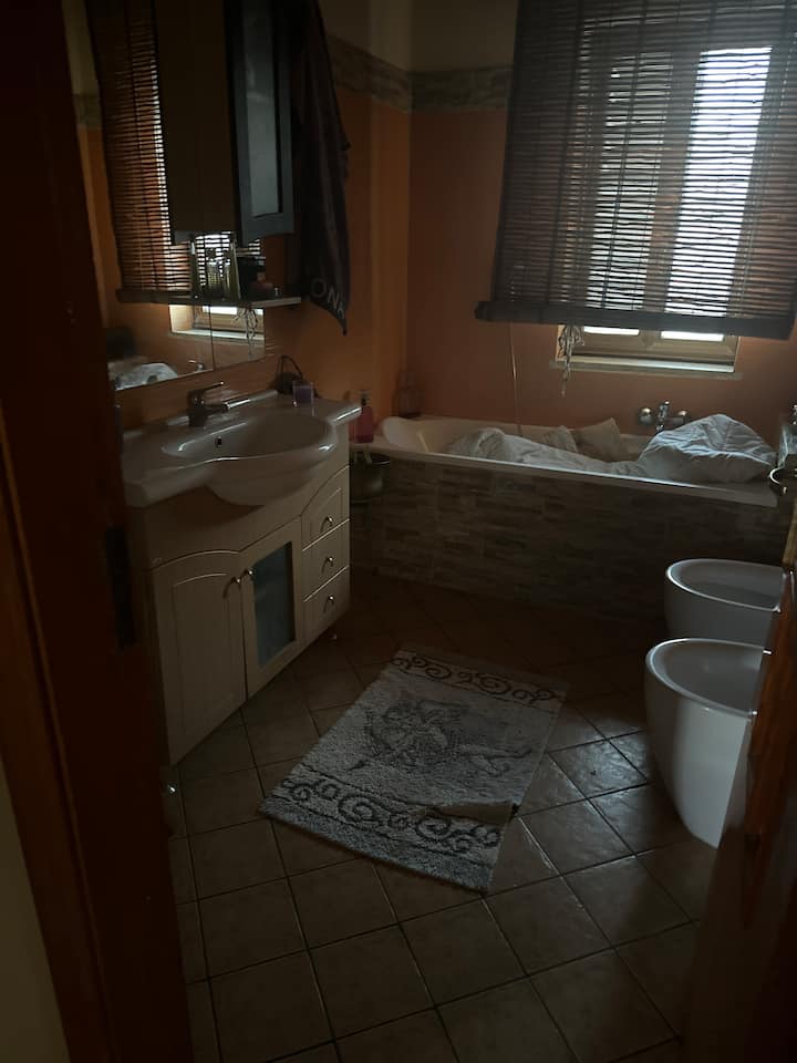 Ambiente Giovane E Familiare - Caserta