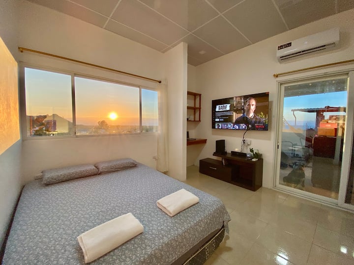 Suite Mónaco, Sunset Views. - Galápagos Islands