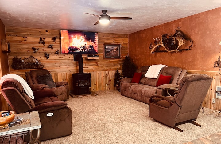 Antler Lodge - Island Park, ID