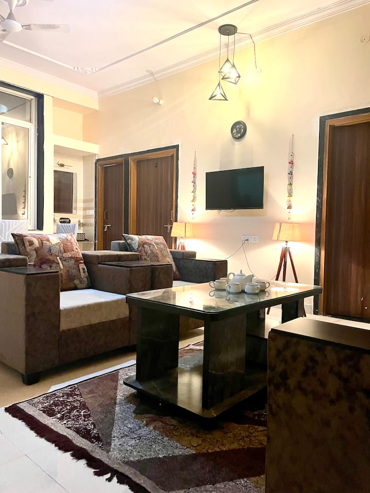 Spacious Tranquil Haven - Jaipur