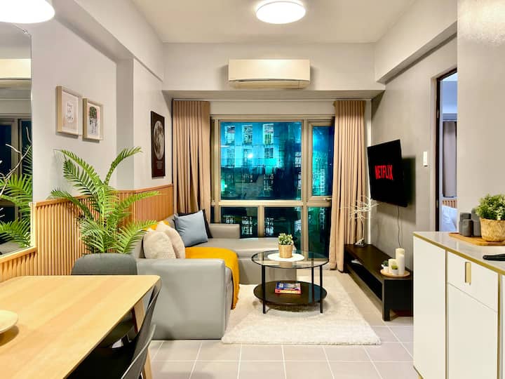 Relaxing Getaway 1br W/ Up To 300mbps Wifi In Bgc - Taguig