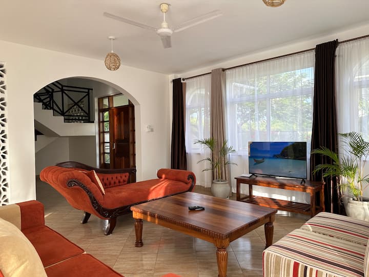 Tranquil Diani Villa For 6pax - Diani Beach