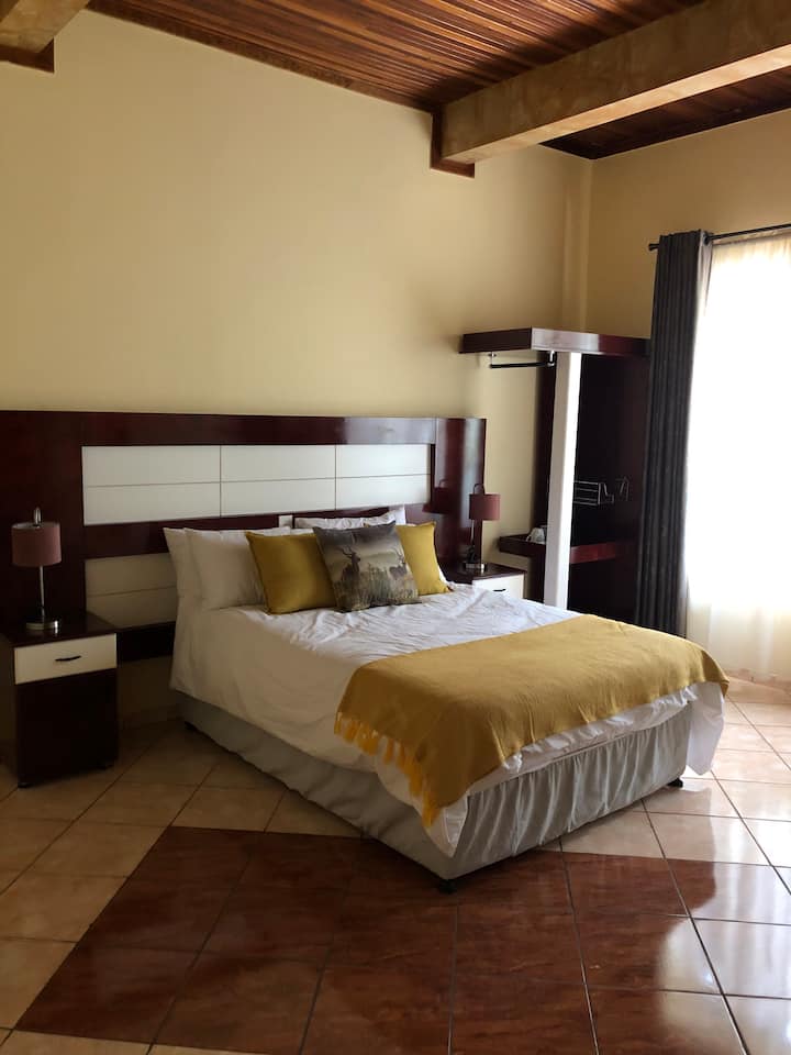Marandela Guesthouse Double Room - Louis Trichardt