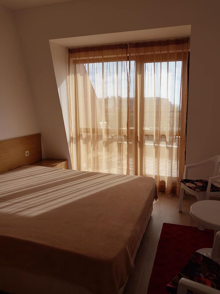 квартира три кімнати. - Nessebar