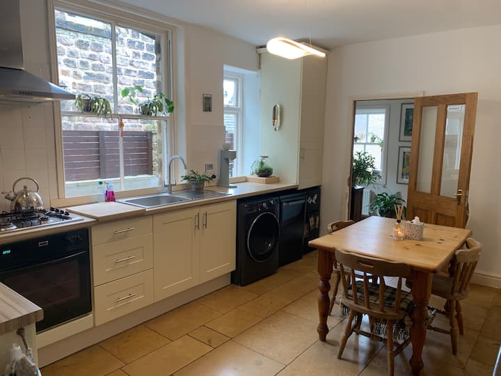 Central Harrogate Stay - Wetherby