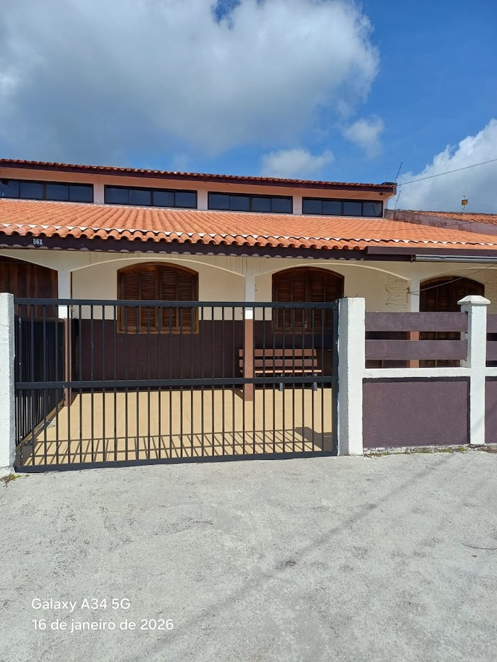 Casa Espaçosa Em Matinhos. - Matinhos