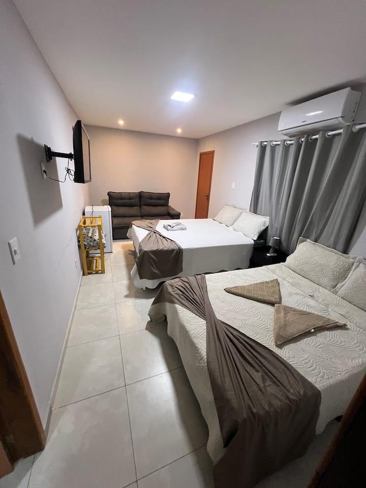 Suíte 6, C/ Piscina, Ar Condicionado E Churrasquei - Cabo Frio