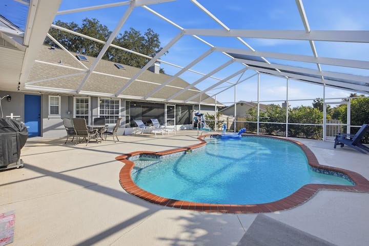 Peacock Paradise - Ocala, FL