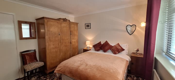 Charming And Cosy Bungalow. - Amesbury