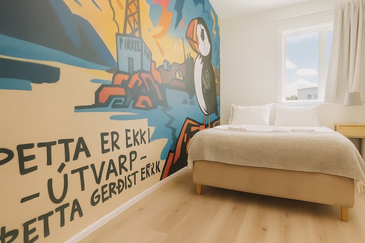 Small Double Room & Breakfast – Town Centre - Islande