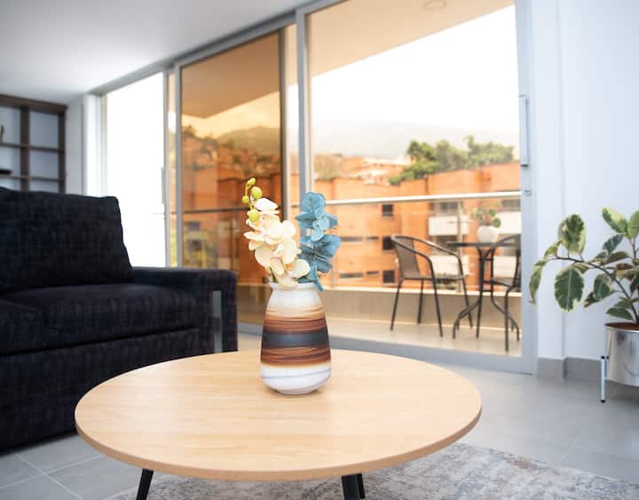 Luxury 3br Apartment Con A/c – Laureles Medellín” - Bello