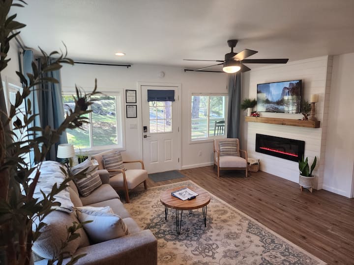 Woodland Pines - Yosemite