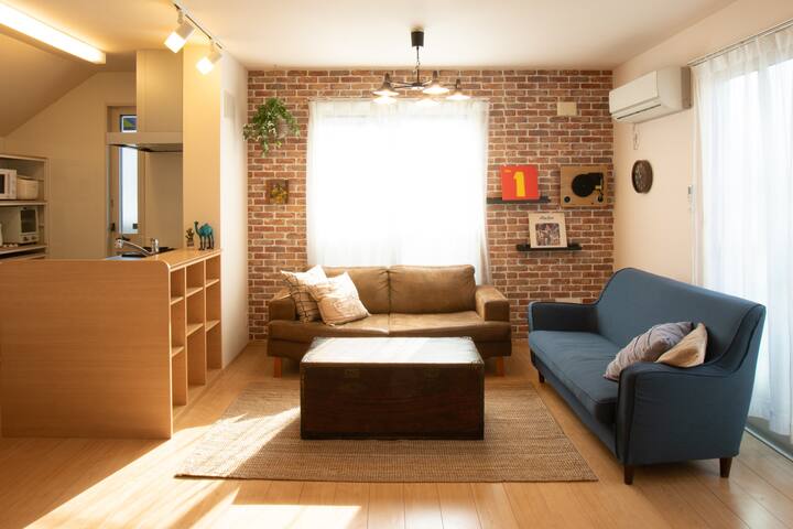 『Relax Lounge Tokyo』/great Access/high-speed Wi-fi - Yokohama