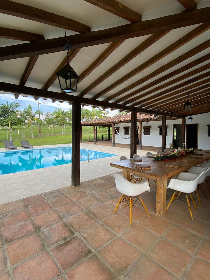 Chalet Ganadero En El Quindio - Tolima