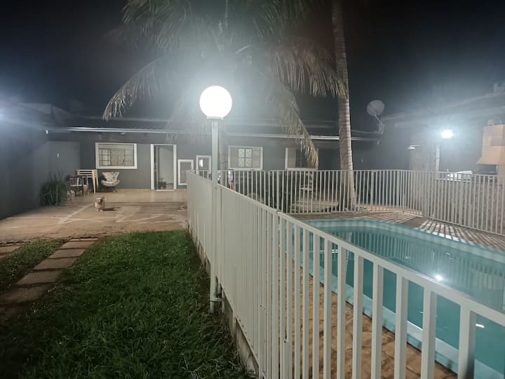 Casa Com Piscina Para O Fds - Uberlândia