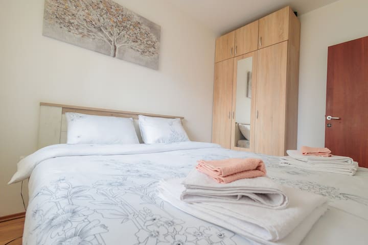 Apartman G Alacaster Free Parking - Novi Sad
